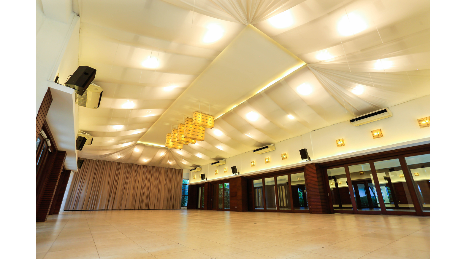 The Blue Leaf Events Pavillion | JaggedPerspective